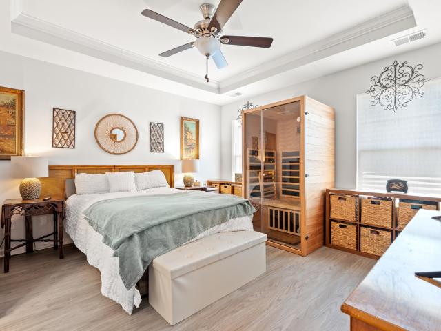 136 Queens Cove Place B