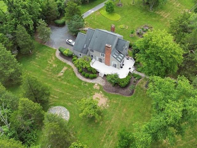 136 Rocktown Lamb Rd, Lambertville, NJ 08530