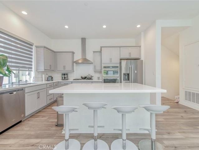 136 Rondo, Irvine, CA 92618