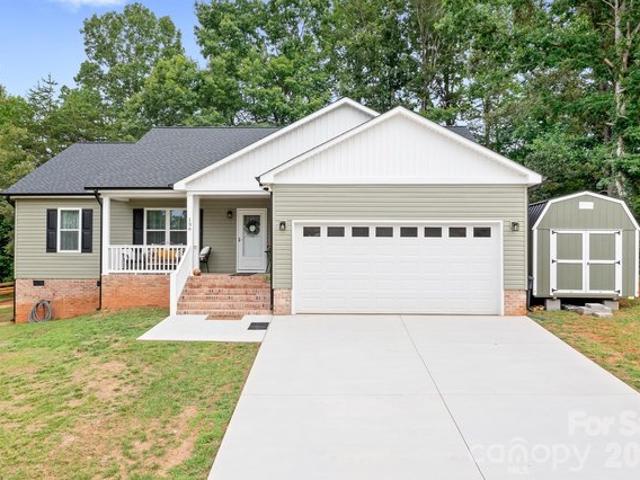 136 Ridge Run Dr, Statesville, NC 28625