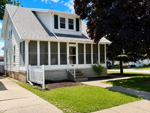 136 W Cowdery Street