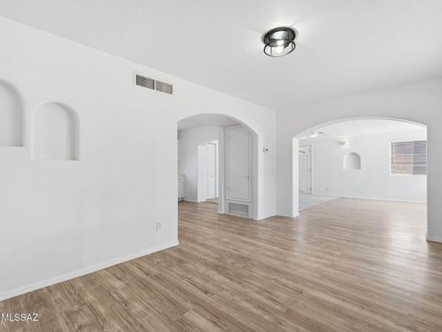 136 W Elvira Rd, Tucson, AZ 85756