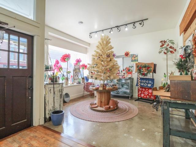 136 W Main Street