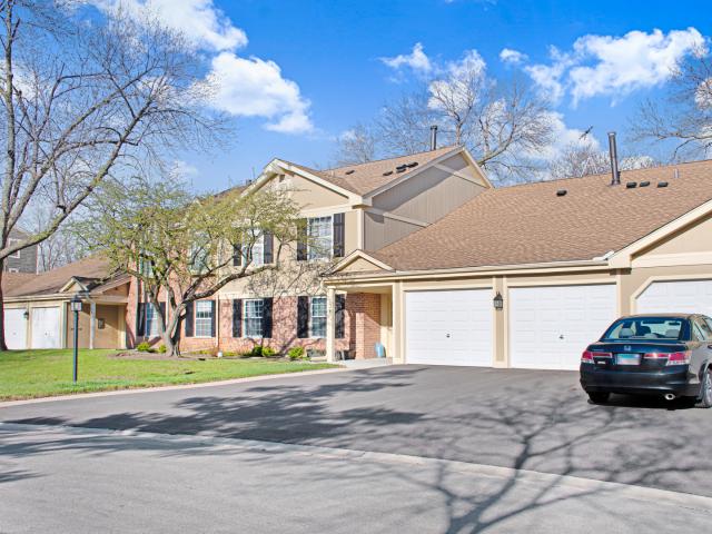 136 Wolcott Ct, Unit N1, Schaumburg, IL 60193 | MLS #12612 | Compass