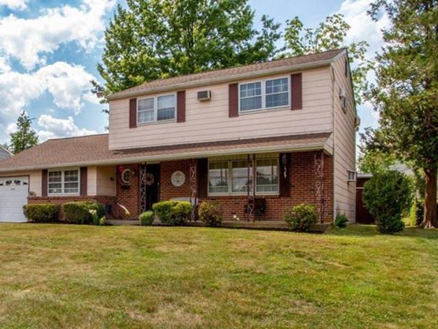 136 Wallace Dr, Warminster, PA 18974