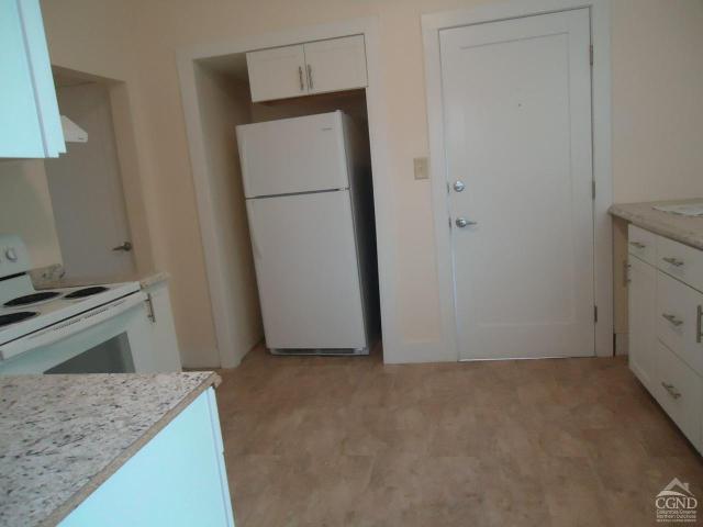 136 Warren Street 3