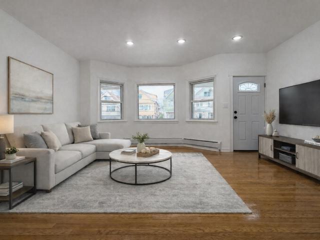 136 West 31St St # #1