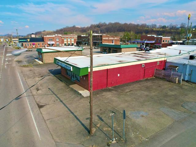 136 West Lee Highway