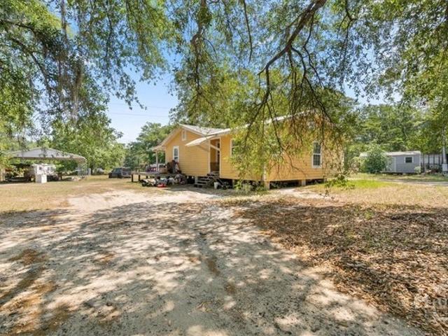 136 Wildwood Church Rd, Pembroke, GA 31321