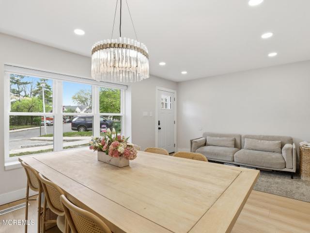136 Williamsburg Lane