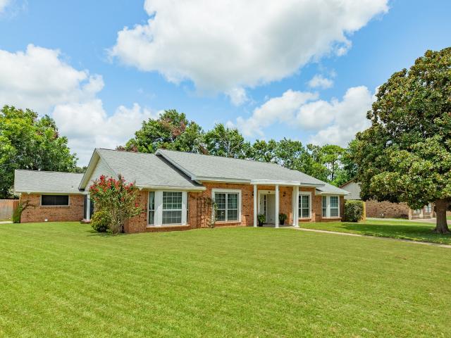 136 Tamarisk Trail