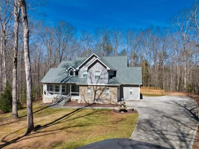 136 Timber Ln, Cleveland, GA 30528