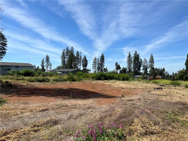 13743 Eureka Drive