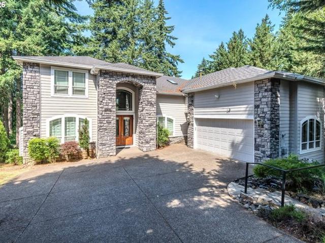 13743 SE Claremont St, Happy Valley, OR 97086