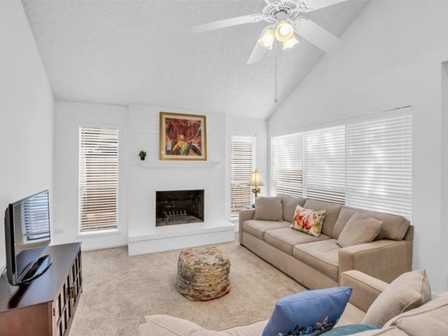13740 Hollowgreen Dr Unit 605, Houston, TX 77082