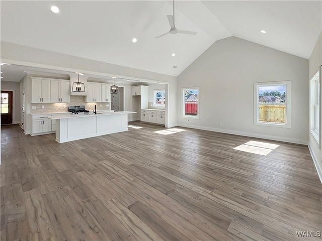 13742 Blackoak Dr, Northport, AL 35475