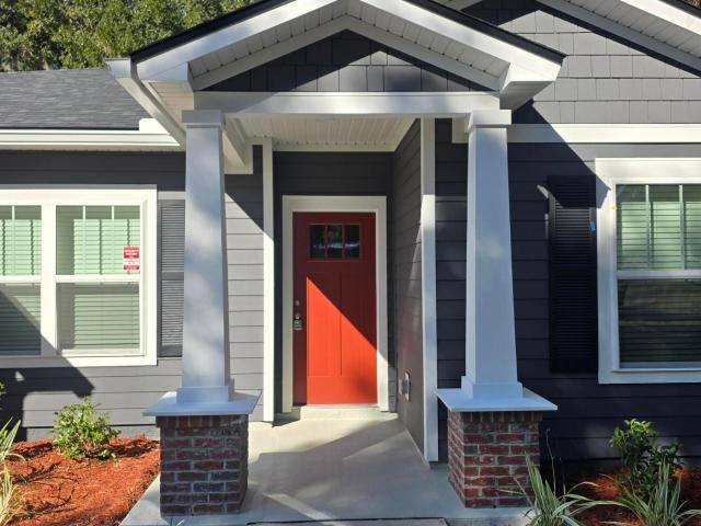 13748 Coman Rd, Jacksonville, FL 32218 | Compass