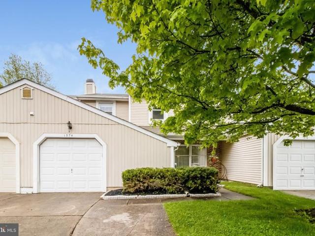 1374 Beechdrop Ct, Yardley, PA 19067