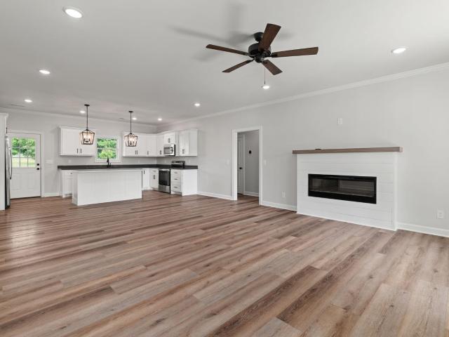 1374 Co Rd 103
