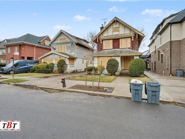1374 E 23rd St, Brooklyn, NY 11210