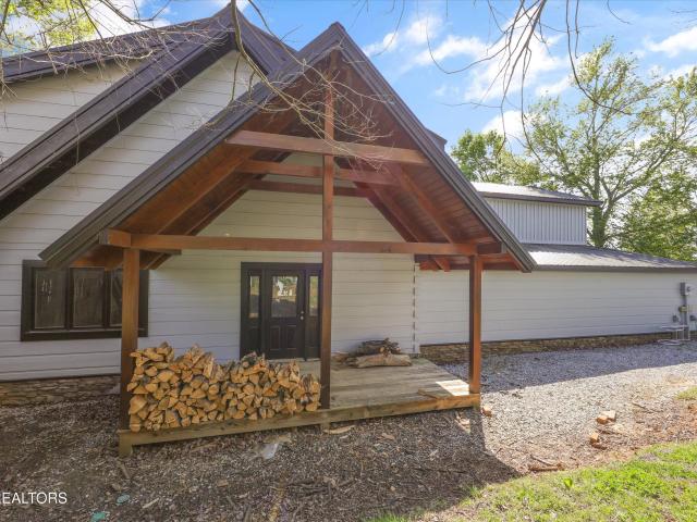 1374 Paradise Lane
