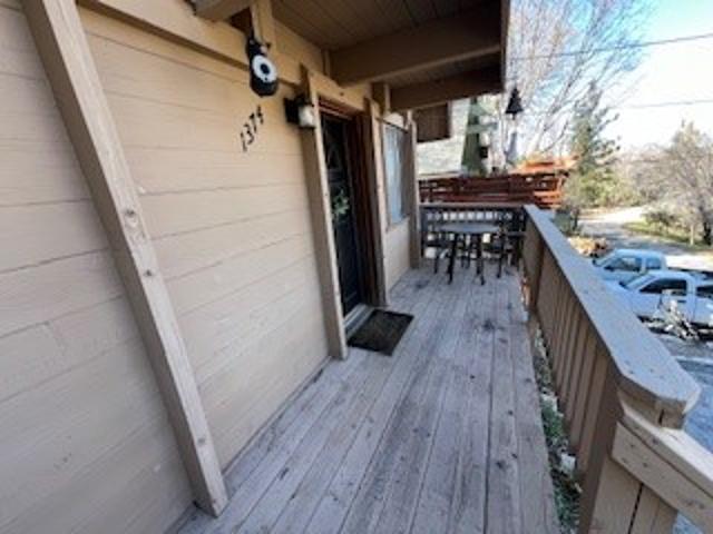 1374 Rock Ridge