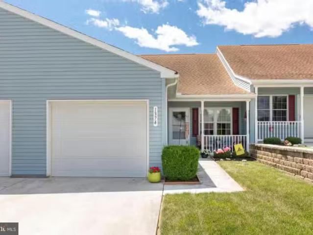 1374 VILLAGE DR # 114, SPRING GROVE, PA 17362 Condo/Townhome F.