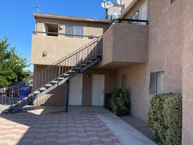 13757 Greenwood Pl, Unit 2, Victorville, CA 92395 | MLS #HD26096