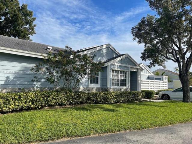 13754 SW 147th Cir Ln #1 Miami, FL 33186