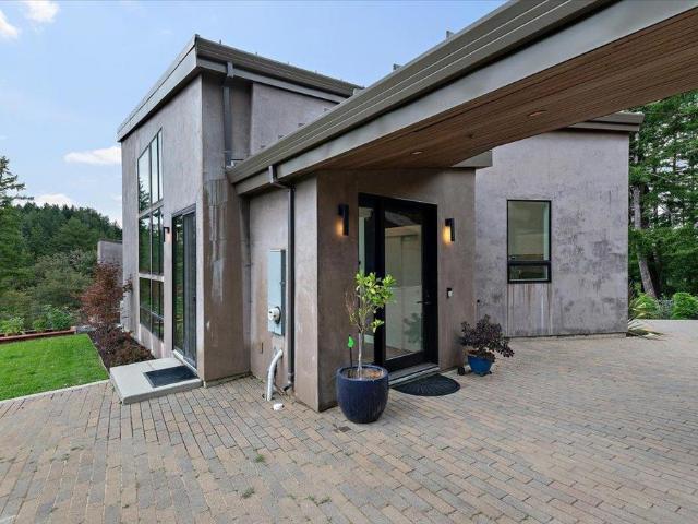 13755 Skyline Boulevard