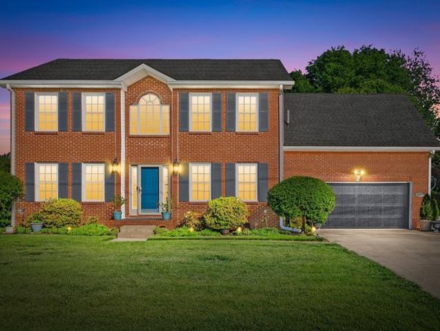 1375 Bluebonnet Dr, Clarksville, TN 37042