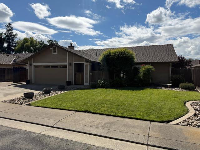 1375 Briarwood Ave, Escalon, CA 95320 | MLS #226050 | Compass