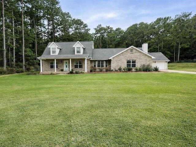 1375 Forest Lake Dr, Elba, AL 36323