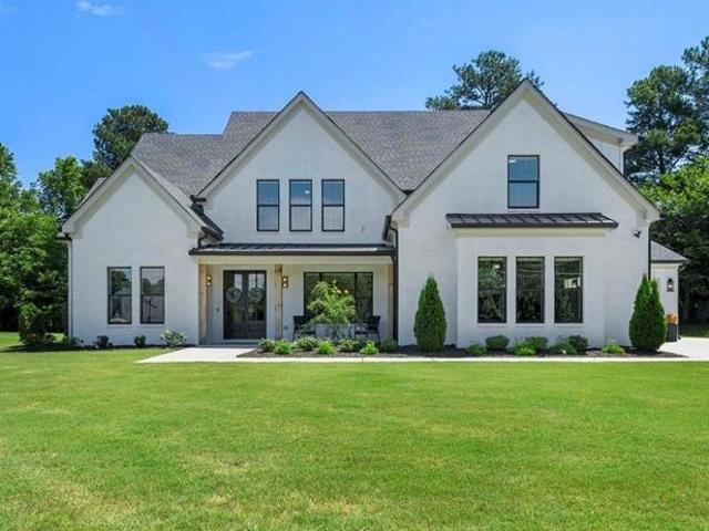 1375 Harris Rd, Lawrenceville, GA 30043