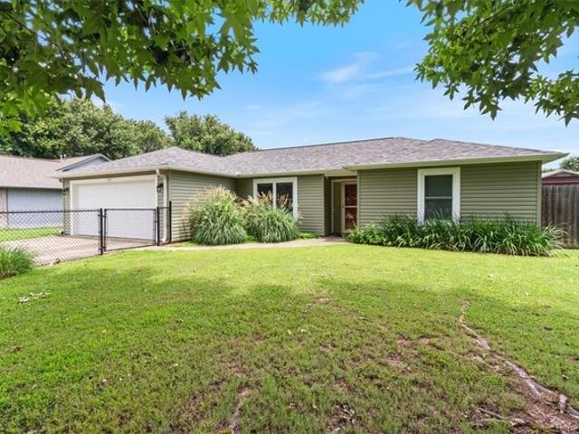 1375 Justin Ct, Siloam Springs, AR 72761