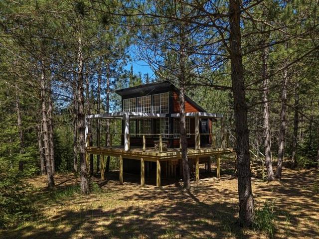 1375 Lady Slipper Dr, Fairview, MI 48621