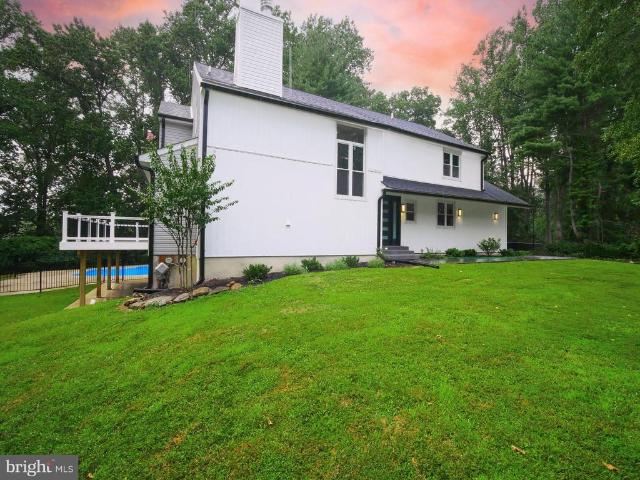 1375 Pond View Lane