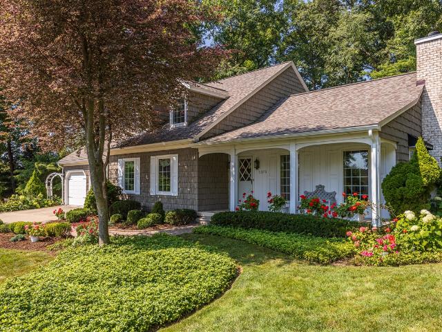1375 S Woodland Court