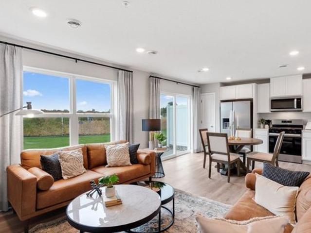 13760 Victoria Meadows Ct, Rosemount, MN 55068