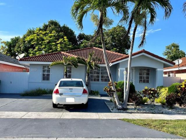 13765 157th St SW, Miami, FL 33177