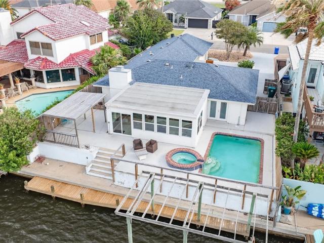 13765 Eaglesnest Bay Dr, Corpus Christi, TX 78418 | MLS #469365