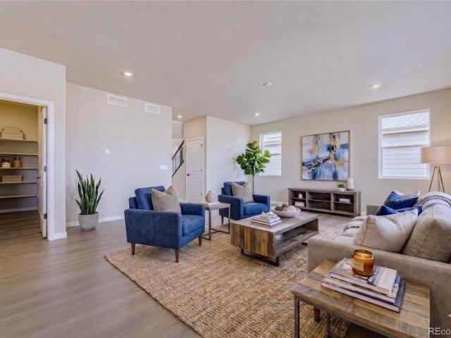 13769 Daffodil Point
