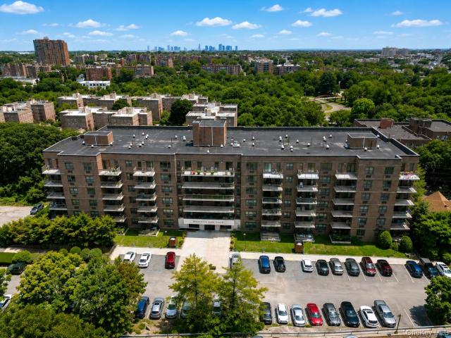 1376 Midland Avenue 605