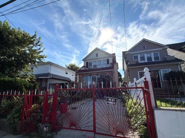 1376 Dickens St, Far Rockaway, NY 11691