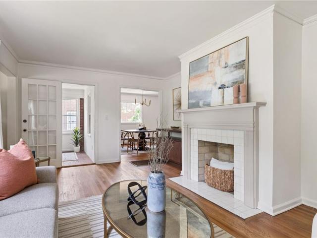 1376 Everett Place SW