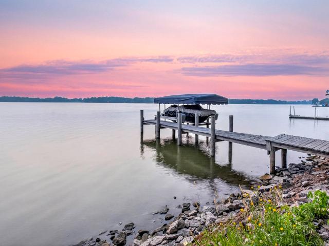 1376 lakeshore drive