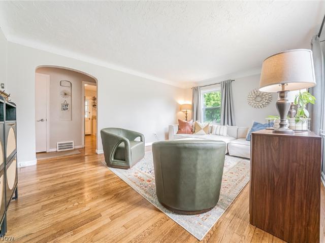 1376 Parkview Drive