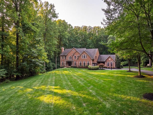 13773 Lakeside Drive