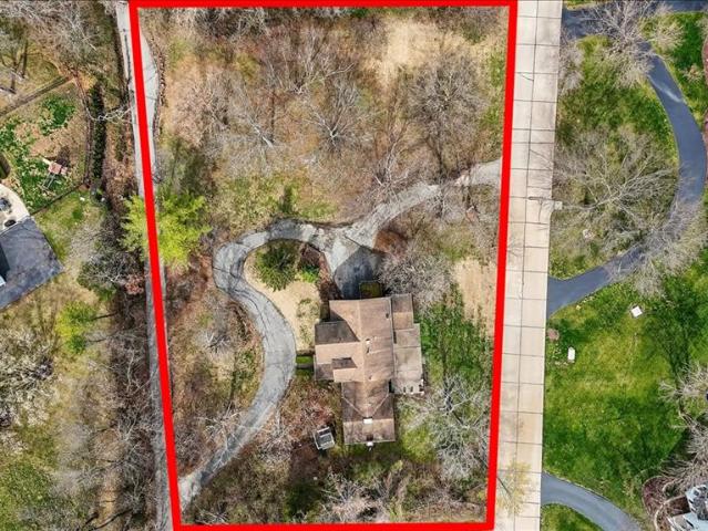 13777 Clayton Rd, Town and Country, MO 63017 | MLS #26015 | Compass