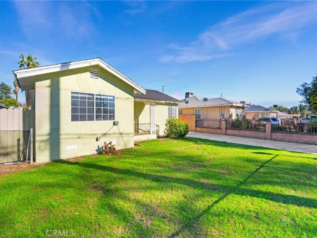 1377 Belle St